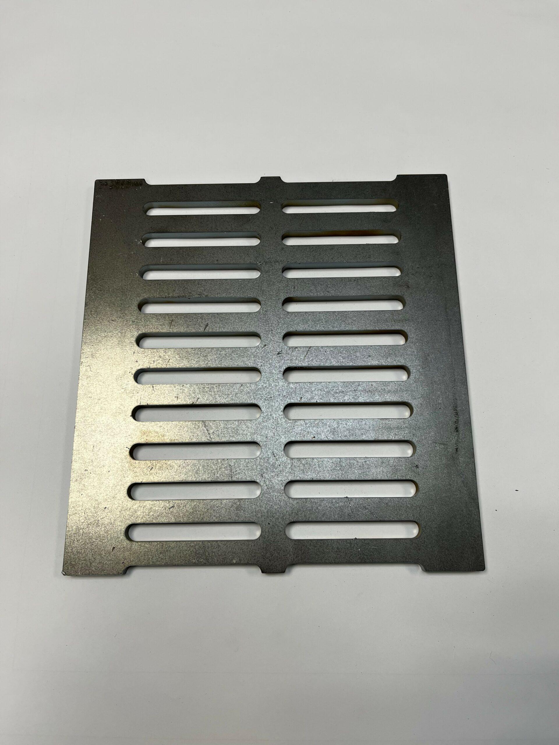 Grille simple acier 230mm x 190mm ép.8mm - Foyer Technika :3f 900 / 3f ...